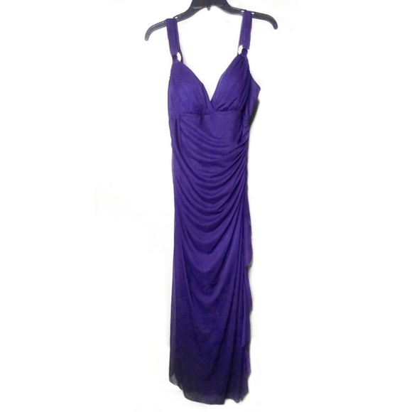 Dresses | Sweetheart Padded Strapped Dress | Poshmark